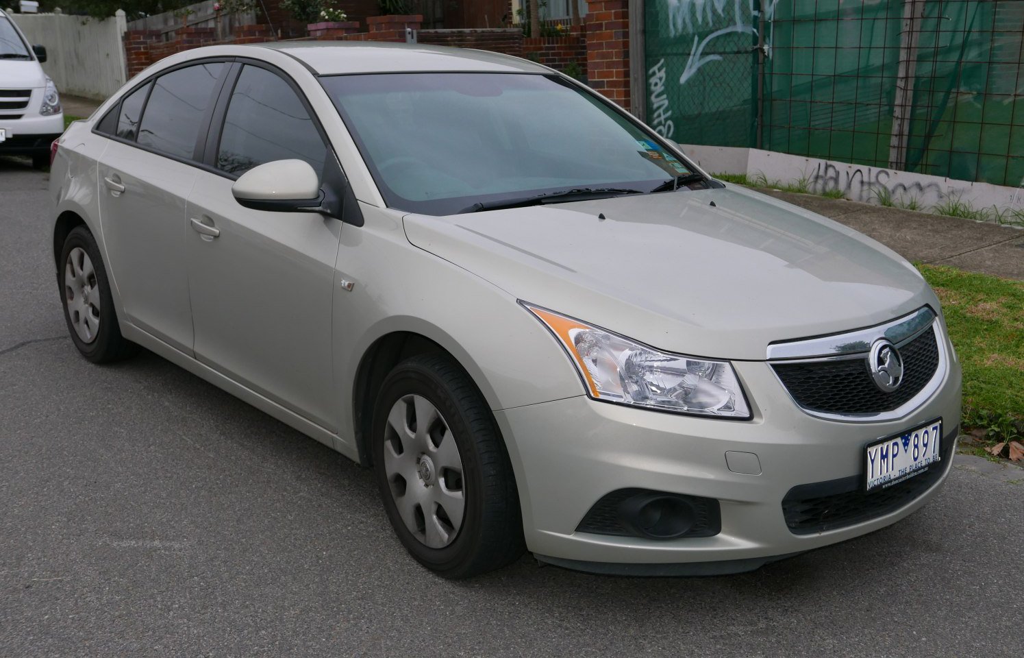 Holden Cruze Sedan (JH) 1.8 ECOTEC (141 Hp)